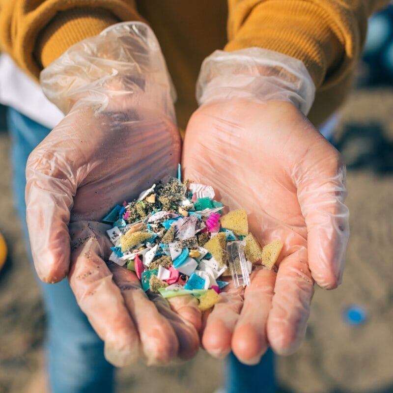 Microplastics in Cosmetics: Impact, Use & EU Regulations | H2 Compliance